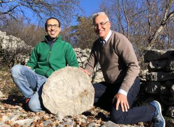 Gradec skrival najmanj 2400 let star nebesni disk