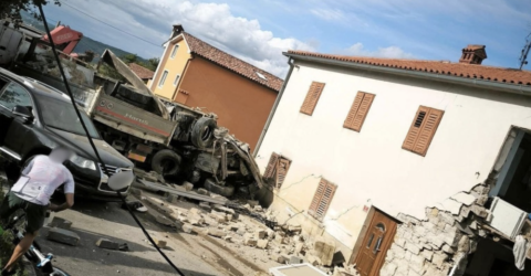 Zaradi nesreče zaprta cesta Bertoki-Sv. Anton