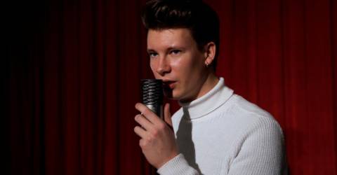 Johnny Reed o hrepenenju po prihodnosti