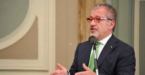 Umrl nekdanji italijanski notranji minister Roberto Maroni