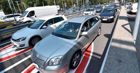 Promet krojijo vrste, v Devinu gneča za vinjeto