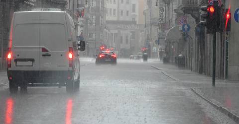 Za prihajajoči afriški ciklon rumeno opozorilo