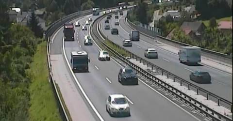 Povečan promet na slovenskih cestah