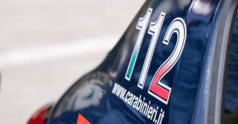 Na kolesu ponoči kradel v trgovinah in športnih centrih