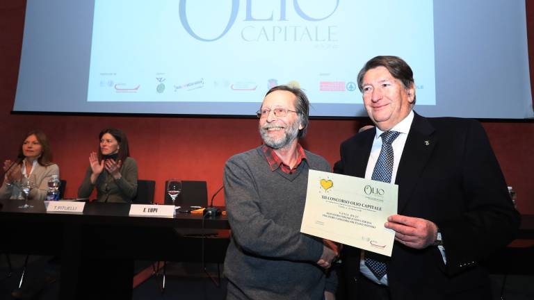 Koprčan Vanja Dujc na oljčnem piedestalu